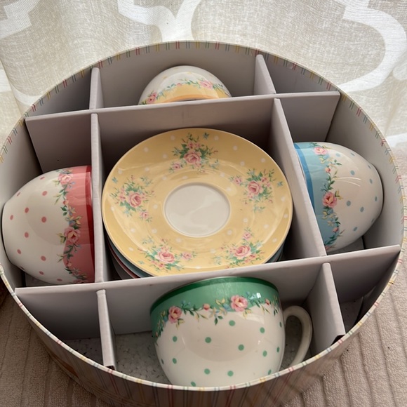 Dining | Ashdene Four Tea Cups And Saucers | Poshmark